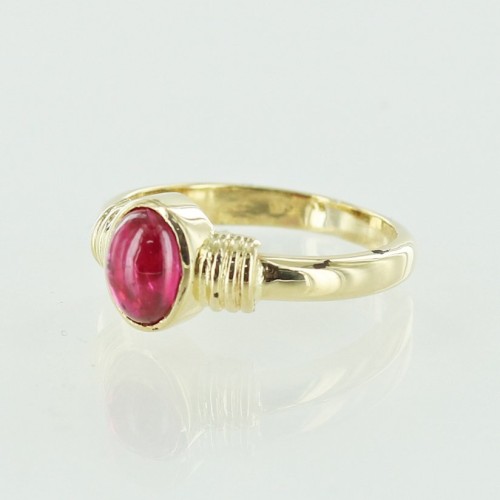 Ladies 18 Karat Synthetic Cab Ruby Ring | Roath's Pawn